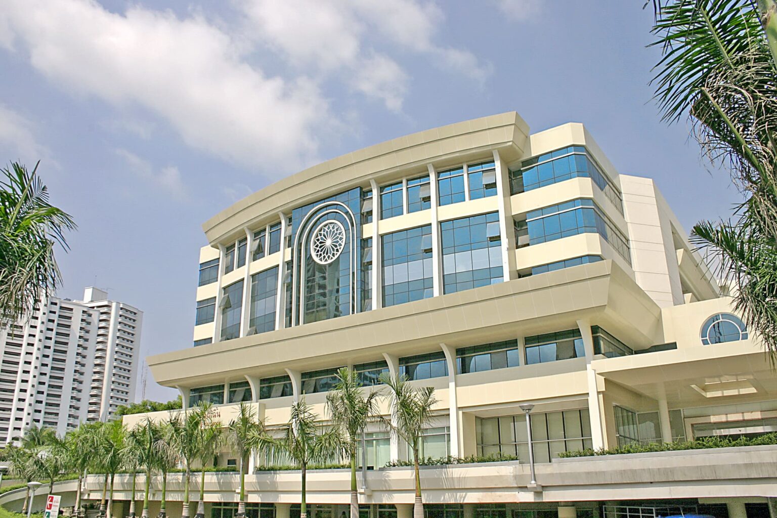 Samitivej Hospital - SEOK Health Care